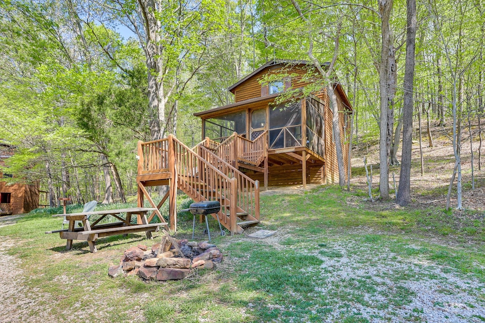 Cozy Indiana Cabin Rental W/ Private Porch & Grill - Indiana (State)