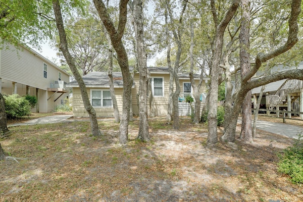 Oak Island Vacation Rental < 1 Mi To Beach! - Southport, NC