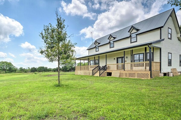 Gingerland Ranch In Del Valle: Game Room & Porch - Cedar Creek, TX