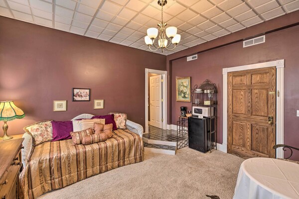 Pet-friendly Apt: 2 Blocks To Riverside Park! - Yankton, SD