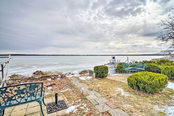 Lakefront Roscommon Home W/ Game Room & Dock! - South Higgins Lake State Park, Roscommon