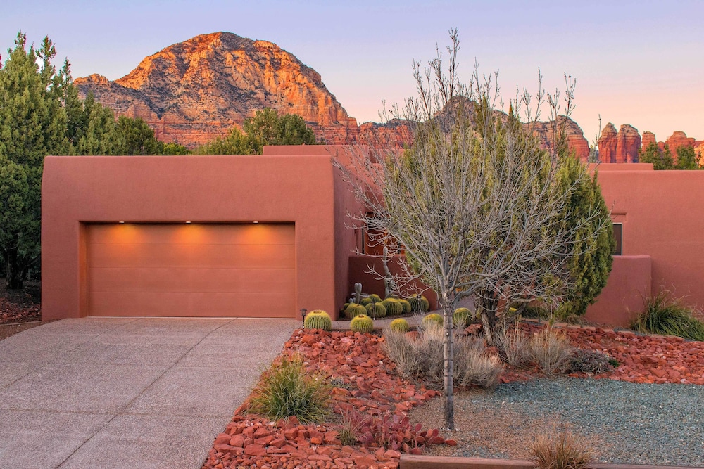Luxury Sedona Living: Remodeled W/ Red Rock Views! - Sedona, AZ
