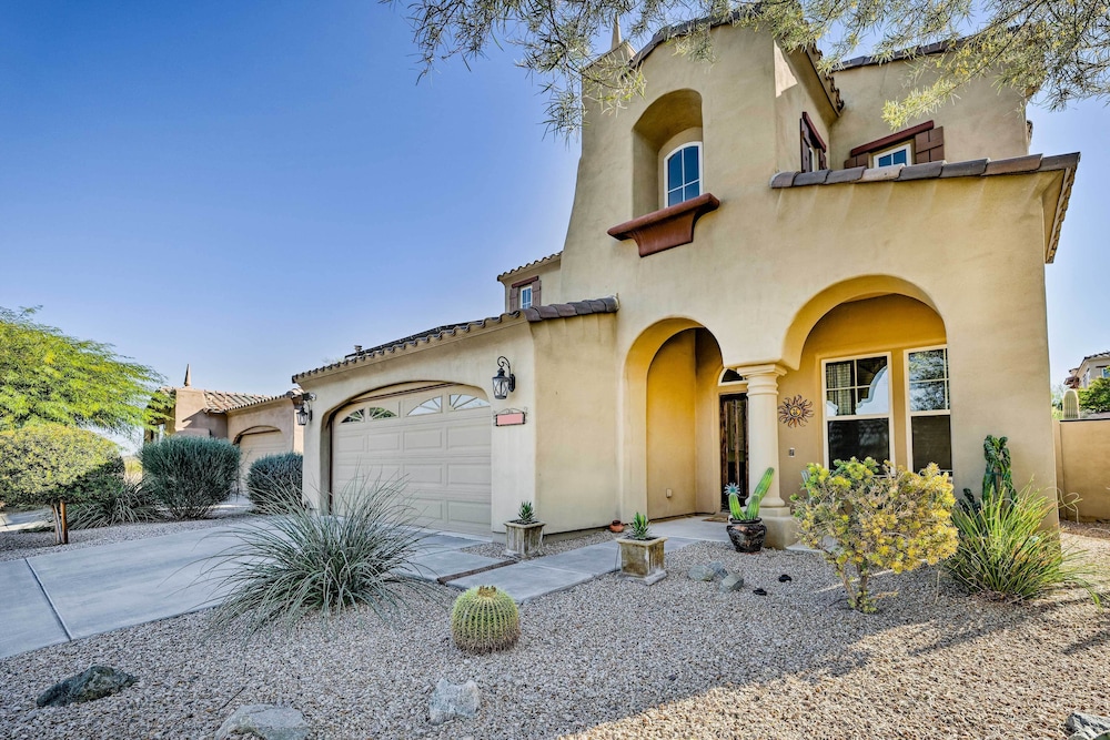 Luxe Goodyear Home W/ Serene Backyard & Game Room - Buckeye, AZ
