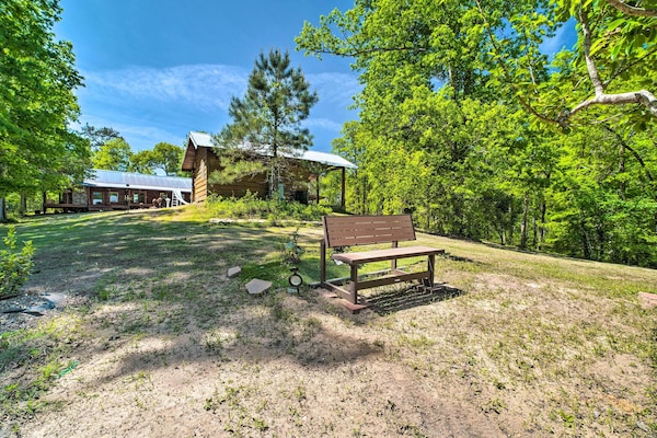 Rustic Woodville Getaway With Pool & Guest House - Lake Tejas, Colmesneil
