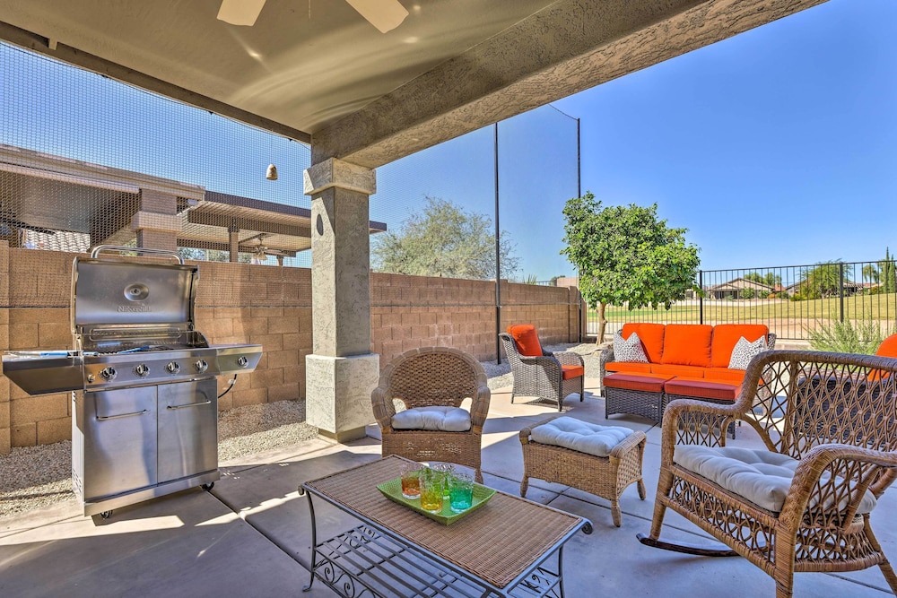 San Tan Valley Home W/ Pool Access & Golf View! - Casa Grande Ruins National Monument