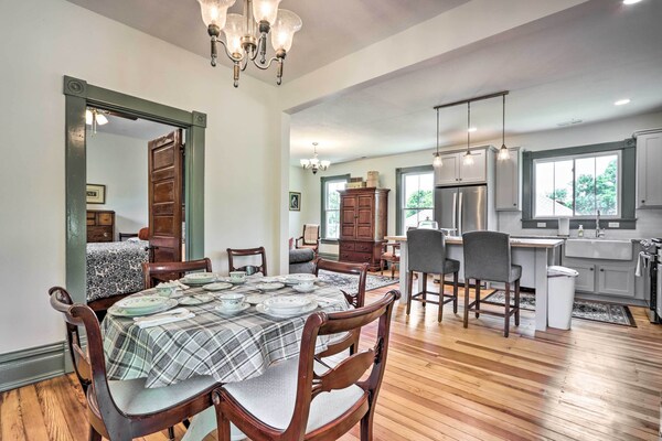 The Ruebling House Cozy Defiance Apartment! - Eureka, MO