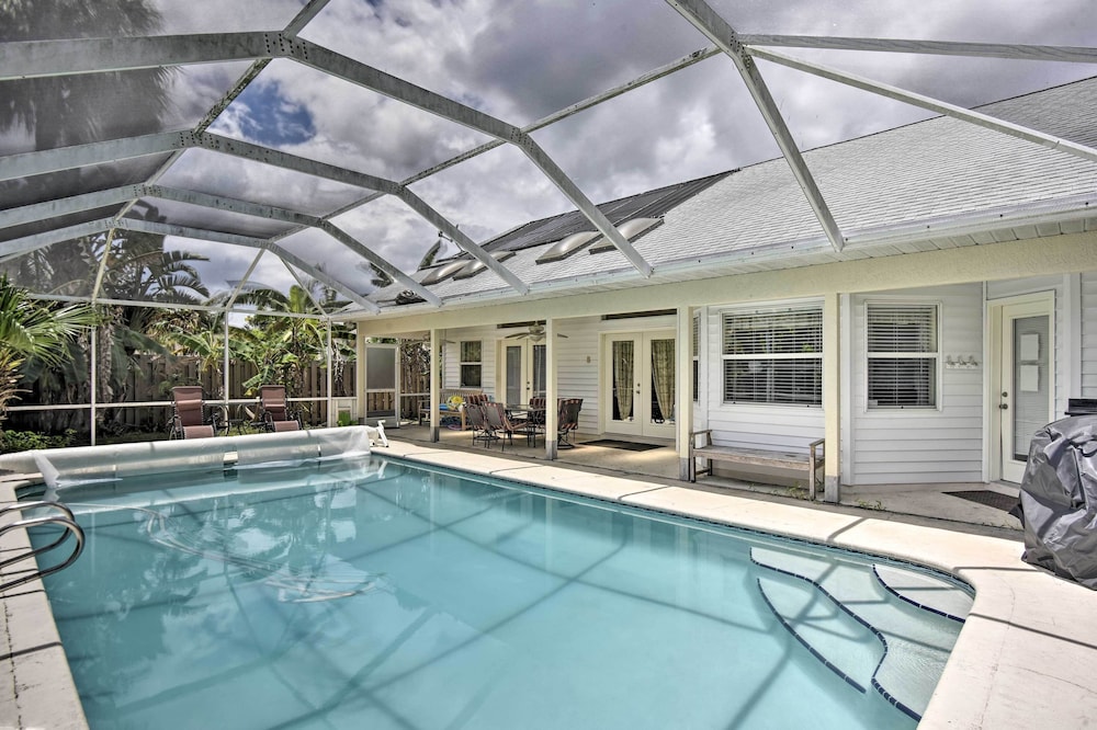 Cocoa Beach Paradise: Screened Pool, Patio + Games - 