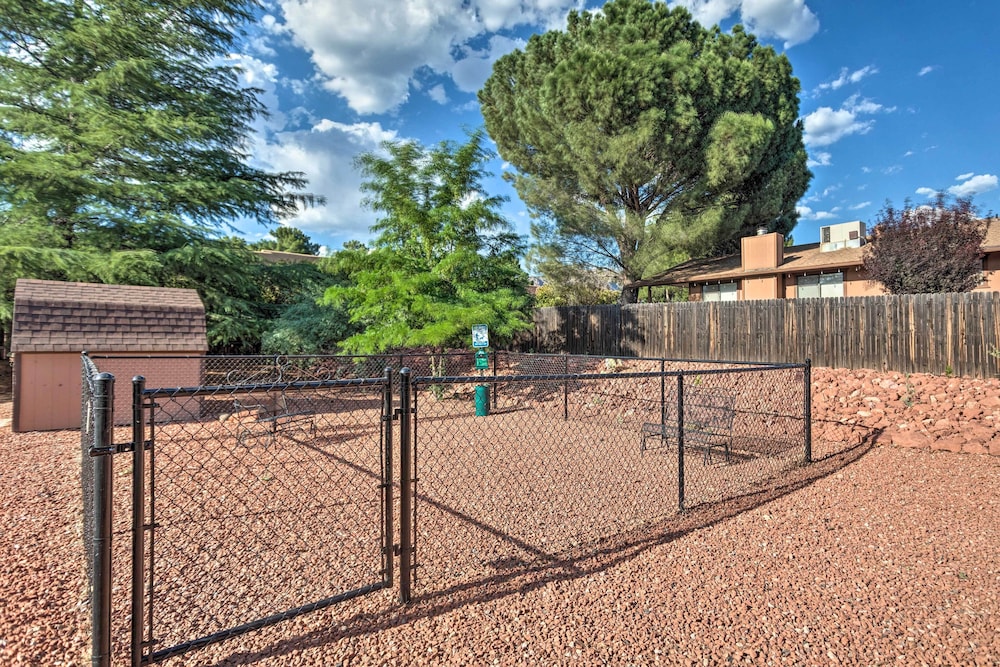 Sunny Sedona Condo W/ Resort Pool & Grill Access! - Sedona, AZ