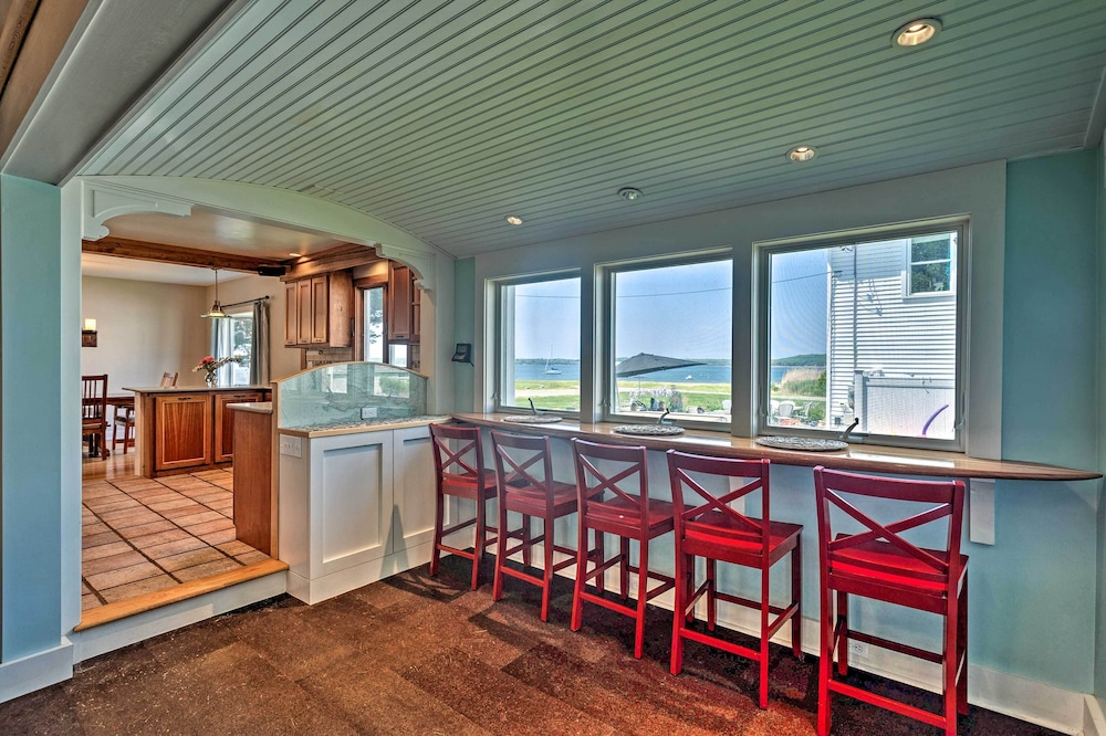 Common Fence Point Cottage W/ Ocean Views! - Rhode Island