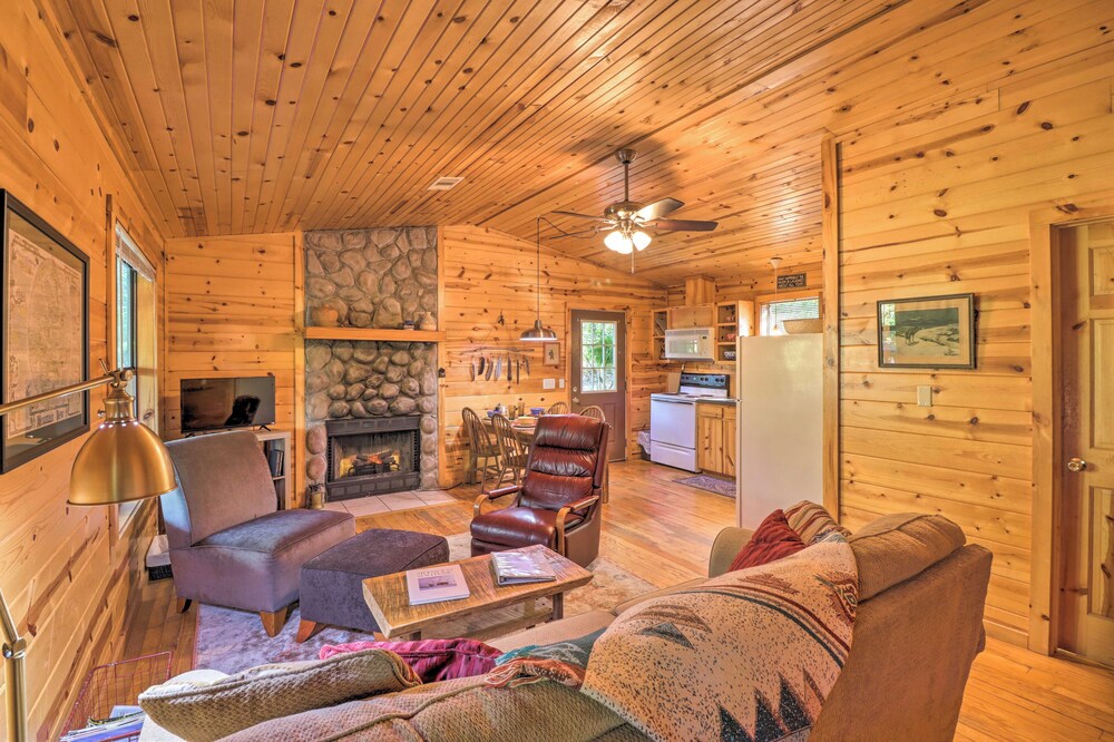 Mountain View Cabin W/ Wraparound Deck! - Arkansas