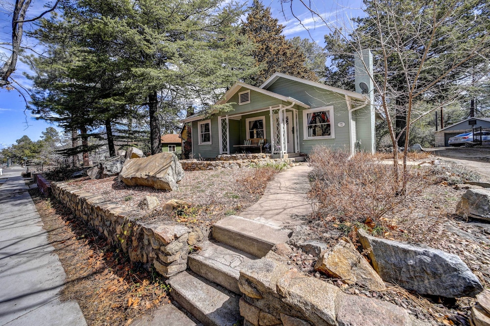 Historic Prescott Home W/ Yard & Fire Pit! - Prescott, AZ