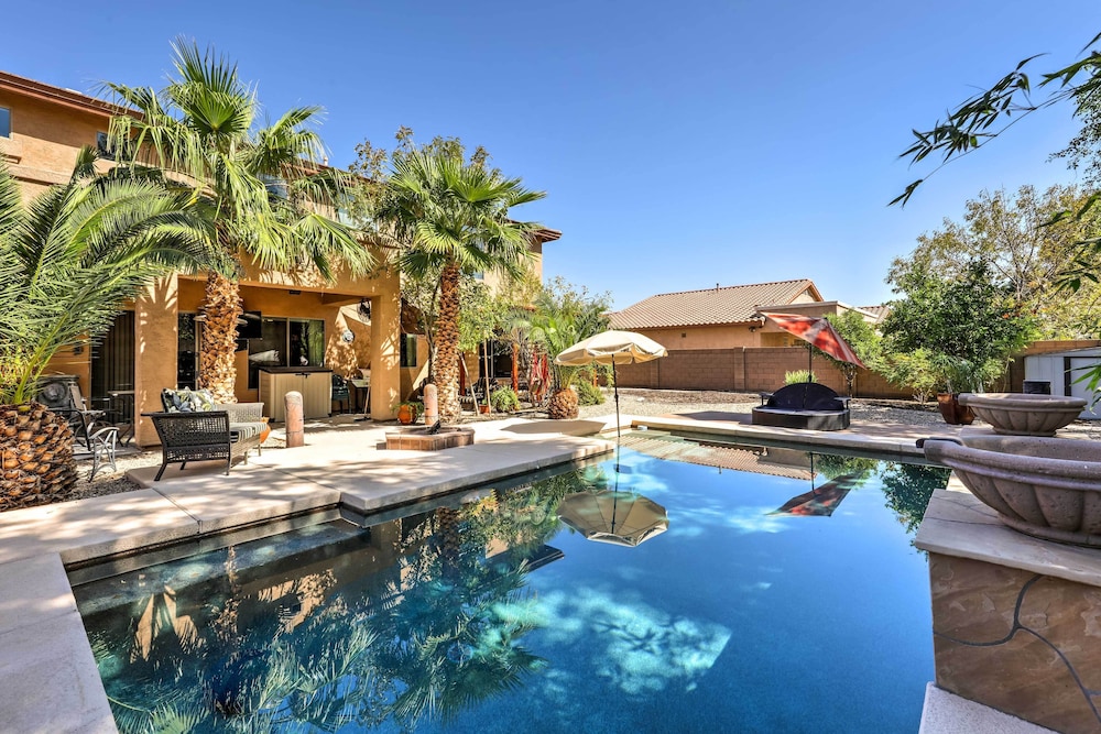 Pool, Fire Pit & Grill: Chandler Oasis! - Gilbert, AZ