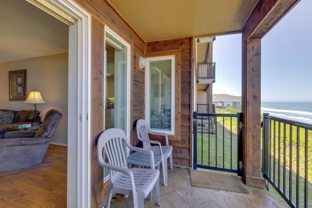 Resort Lincoln Condo W/ Ocean Views & Pool Access! - Oregon