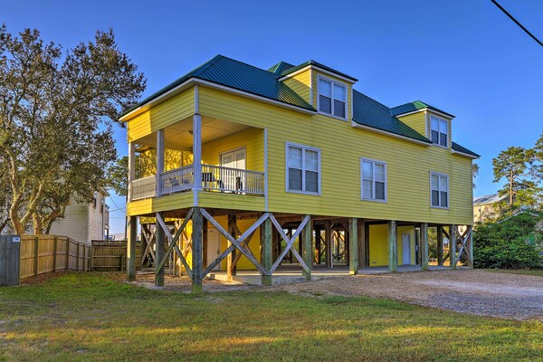 Orange Beach Family Duplex W/ Deck < 1 Mi To Shore - Orange Beach, AL