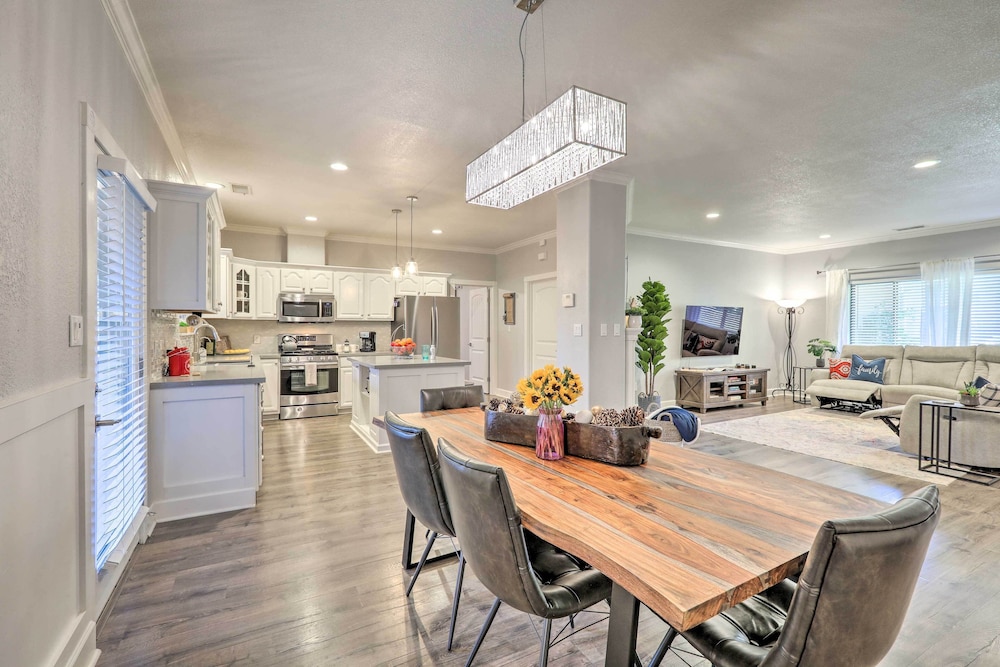 Pet-friendly Flagstaff Escape W/ Fenced-in Yard! - Flagstaff, AZ