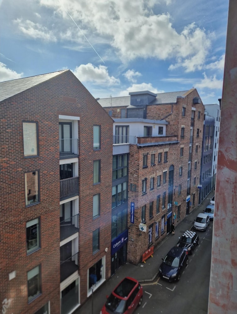 Remarkable 2-bed Apartment In Central Liverpool - Liverpool