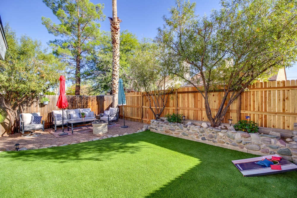 Dog-friendly Tucson Home W/ Patio & Hot Tub - Marana, AZ