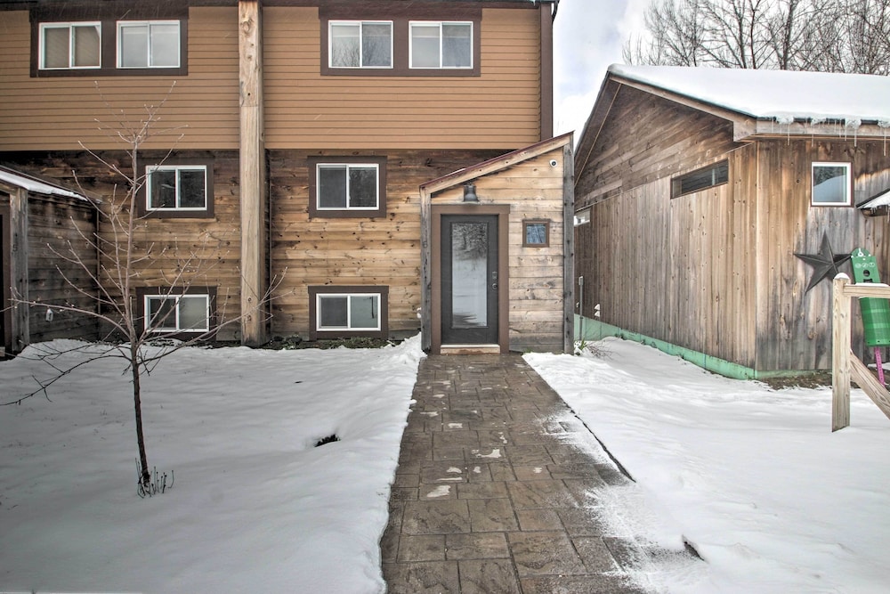 Slopeside Burke Mtn Condo W/ Amenity Access! - Burke Mountain, VT