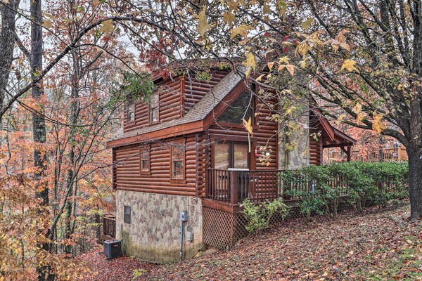 Cozy Family Cabin W/ Hot Tub ~ 4 Mi To Dollywood! - Tennessee
