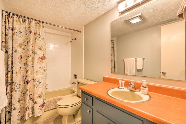 Close To Hiking & Golf! Beech Mtn Retreat - Watauga Lake, TN