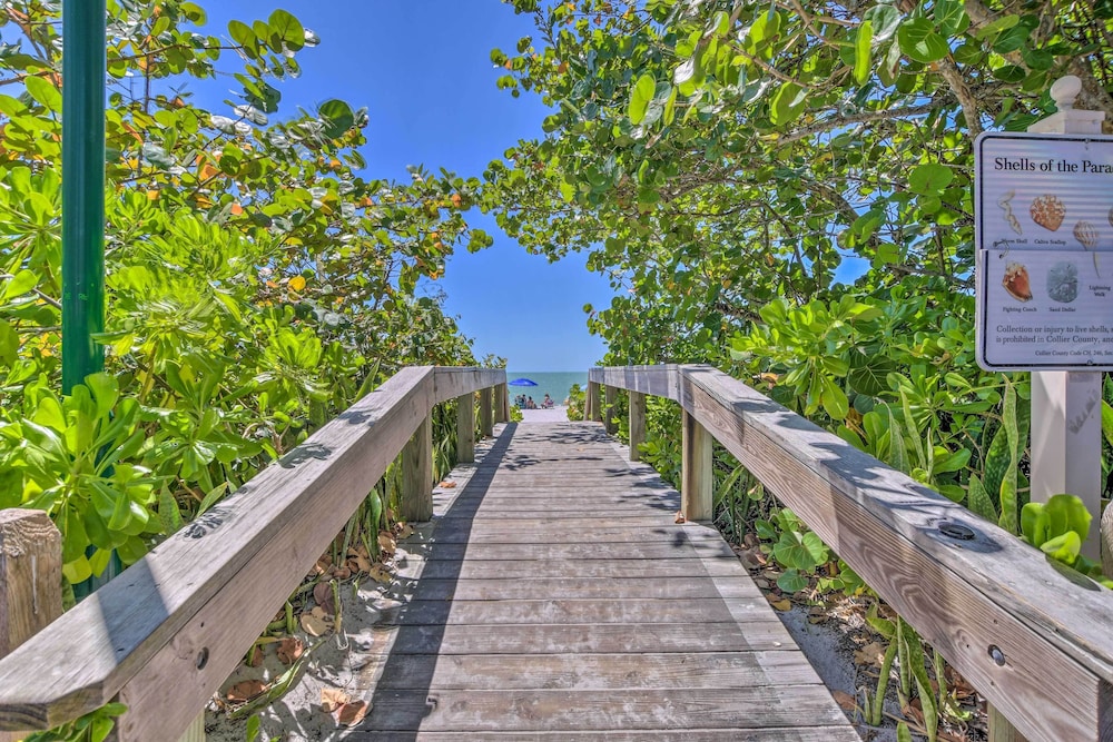 コンドミニアム W / プール アクセス ウォーク トゥ ショッピング & ビーチ ! - ネープルズ, FL