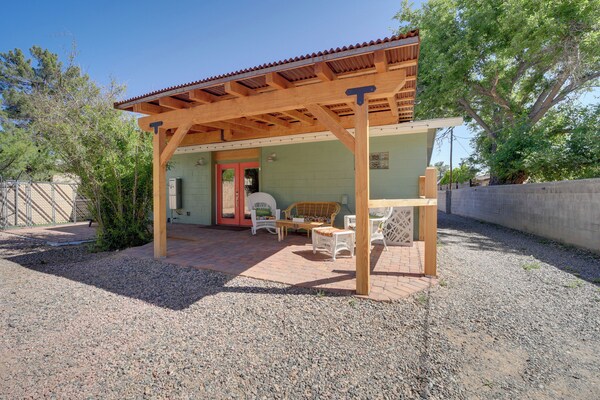 Old Town Cottonwood Cottage W/ Yard, Pets Welcome - Arizona