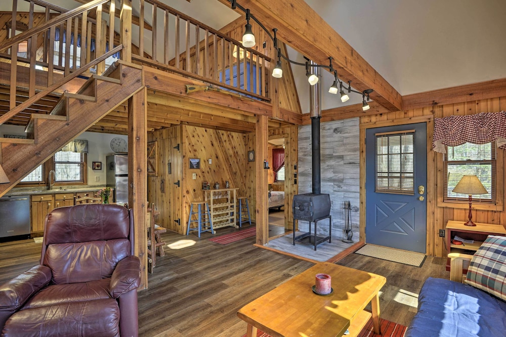 Springwater Cabin Near Hiking, Lakes, & Vineyards - Finger Lakes, NY