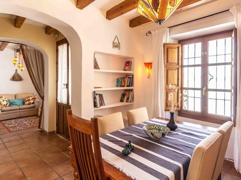 Casa Con Encanto En Nigüelas Con Patio Y Terraza - Dúrcal