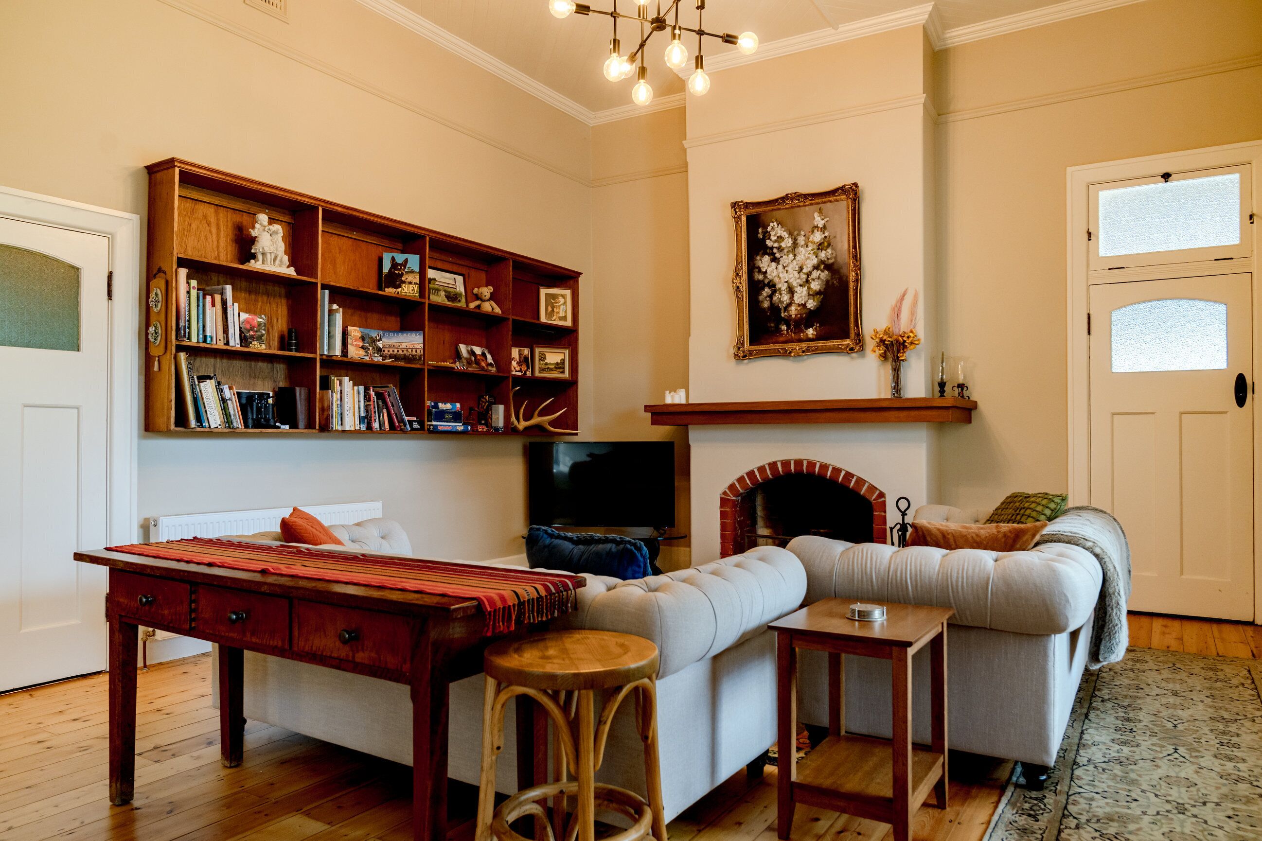 Restored Luxury Historic Glenroy Homestead - Mansfield