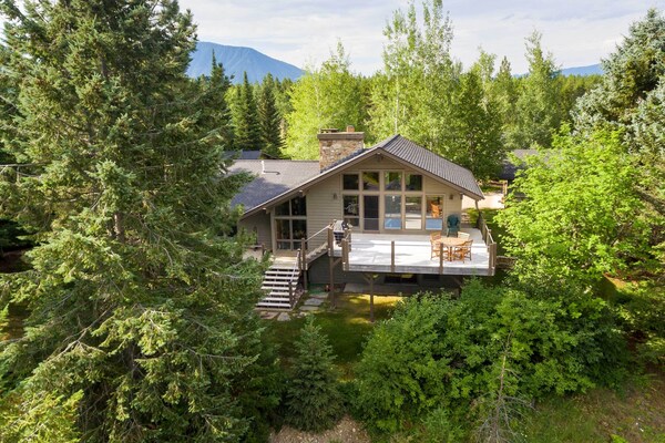 West Glacier Home W/ Majestic Mountain Views! - West Glacier, MT