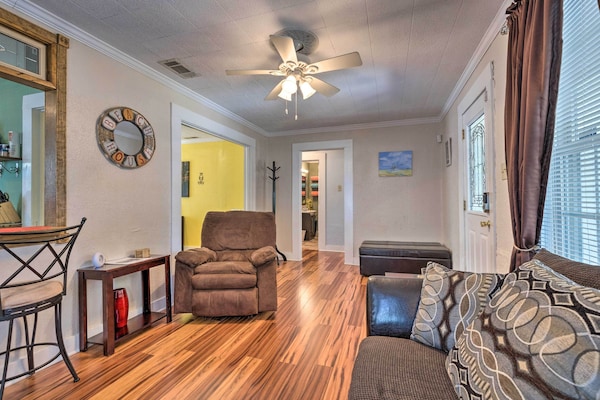Cozy Gulfport Home: Walk To Beach, Marina & Casino - Gulfport, MS