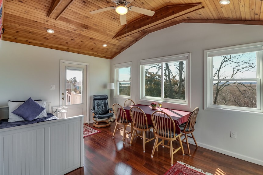 Escape To Our Spacious & Serene 3-bedroom Home With Stunning Bay Views. - Redden State Forest, Georgetown