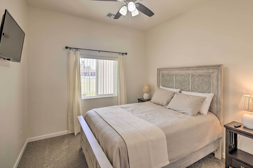 Bright Home W/ Yard, 4 Mi To Colorado River! - Laughlin, NV