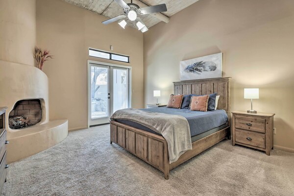 Community Pool: Pueblo Home Near Downtown Mesa - Tempe, AZ