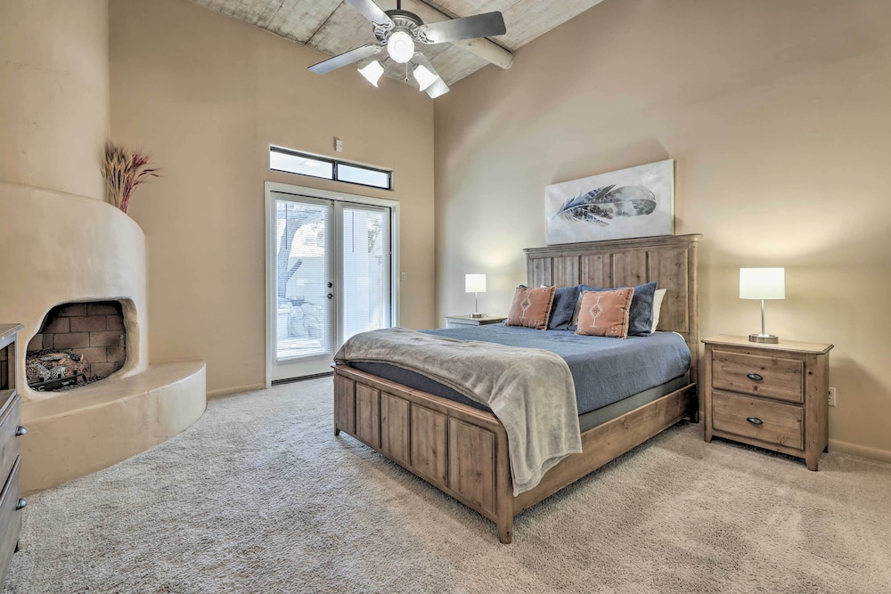 Community Pool: Pueblo Home Near Downtown Mesa - Tempe, AZ