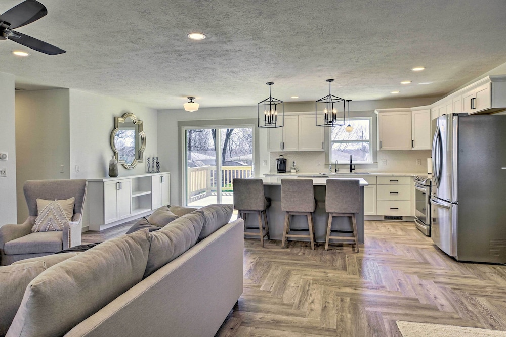 Retreat W/ Deck ~ 9 Mi To Downtown Springfield - Springfield, MO