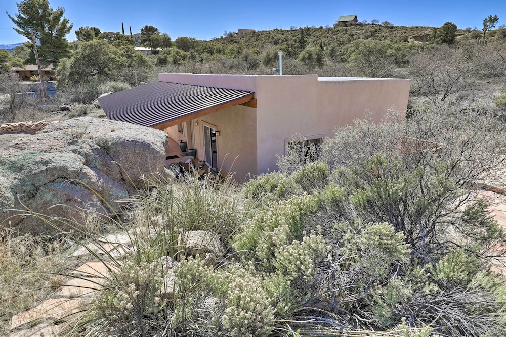 Desert Gem W/ Patio + Grill, Near Oracle St. Park! - Mammoth, AZ