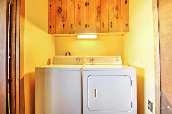 East Burke House W/ Deck < 3 Mi To Kingdom Trails! - Burke Mountain, VT