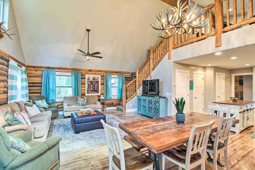 1 Mi To Lake: Chic Arizona Cabin W/ Large Porch! - Pinetop-Lakeside, AZ