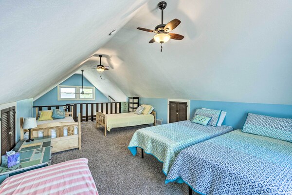 Breezy Silver Lake Getaway: Fishing Dock, Grill! - Silver Lake State Park, Mears