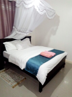 Apartamento | 3 quartos, Wi-Fi de cortesia, roupa de cama