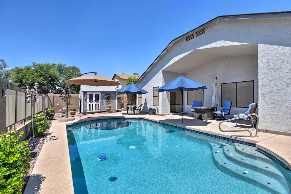 Glendale Home W/ Pool - Walk To Nfl Games! - Glendale, AZ