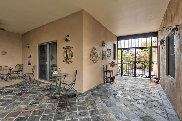 Shared Backyard & Hot Tub: Restful Mesa Retreat! - Mesa, AZ