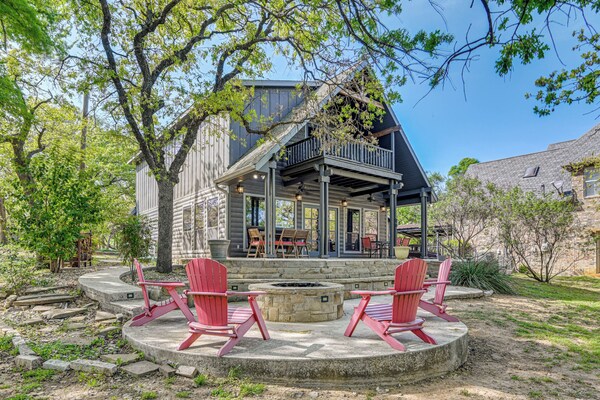 Lakefront Chico Haven W/ Multi-level Private Dock! - Lake Bridgeport, Bridgeport