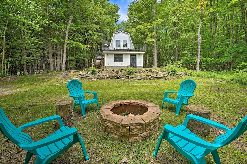 Wilmington Chalet W/ Hot Tub < 8 Mi To Mount Snow! - Vermont