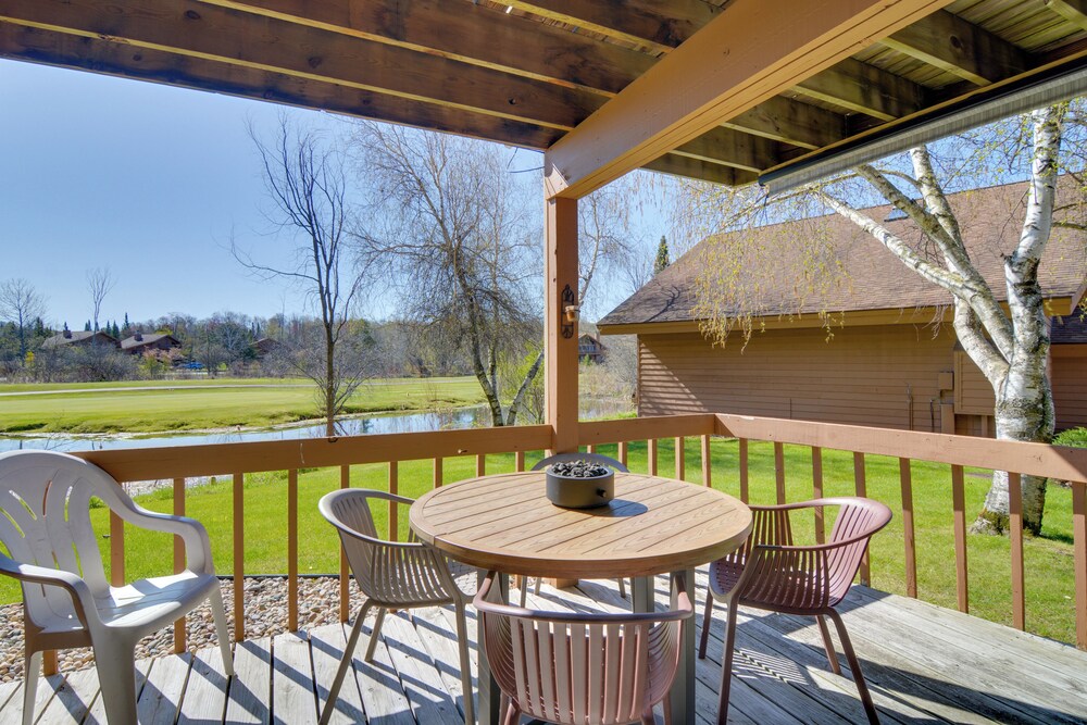 Schuss Mountain Resort Condo: Steps To Golf! - Michigan