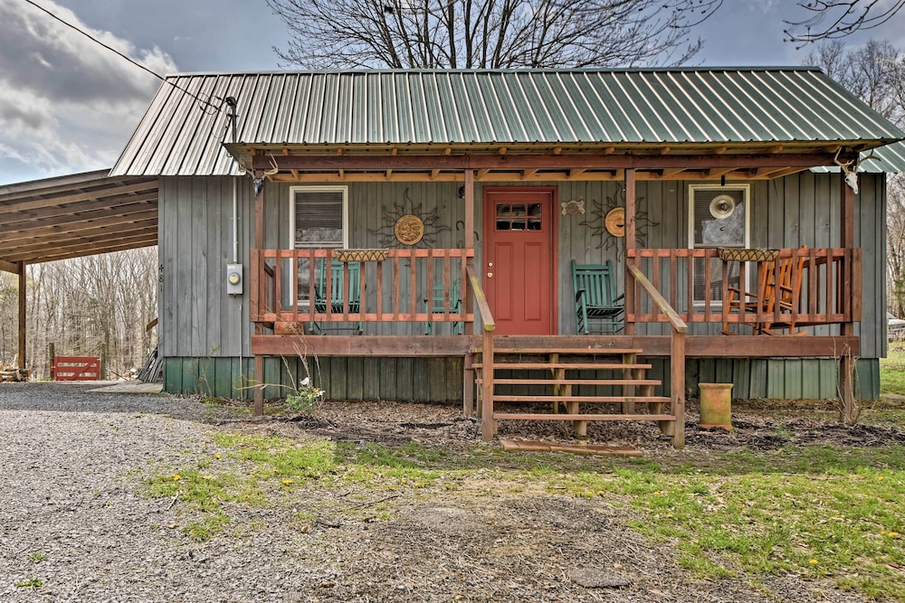 Remote Kentucky Cabin W/ Fire Pit & 2 Ponds - Kentucky Lake