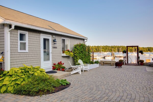 'Heron Cottage' On Casco Bay W/ Deck & Boat Dock! - Freeport, ME