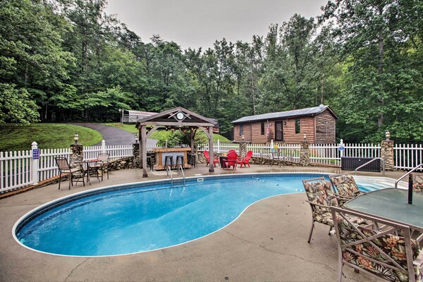 Carters Hideaway By Fairy Stone: Pool & Hot Tub - Fairy Stone State Park, Stuart