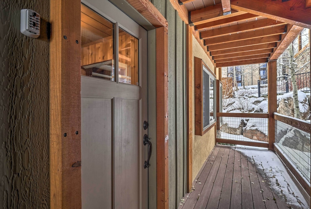 Ski-in/out Snowmass Condo W/ Community Hot Tub! - Basalt, CO